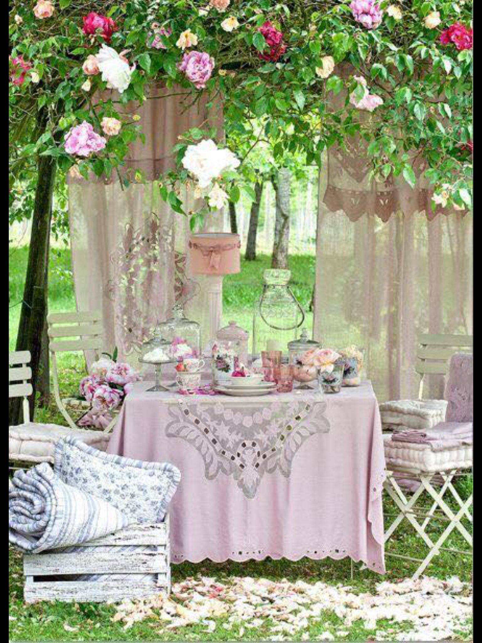 14 Shabby Chic Garden Corner Ideas You Cannot Miss | SharonSable