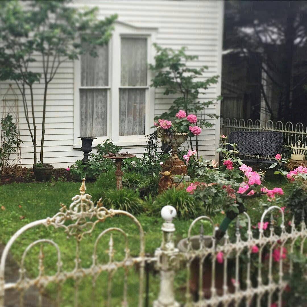 19 Romantic Garden Shed Ideas You Cannot Miss | SharonSable