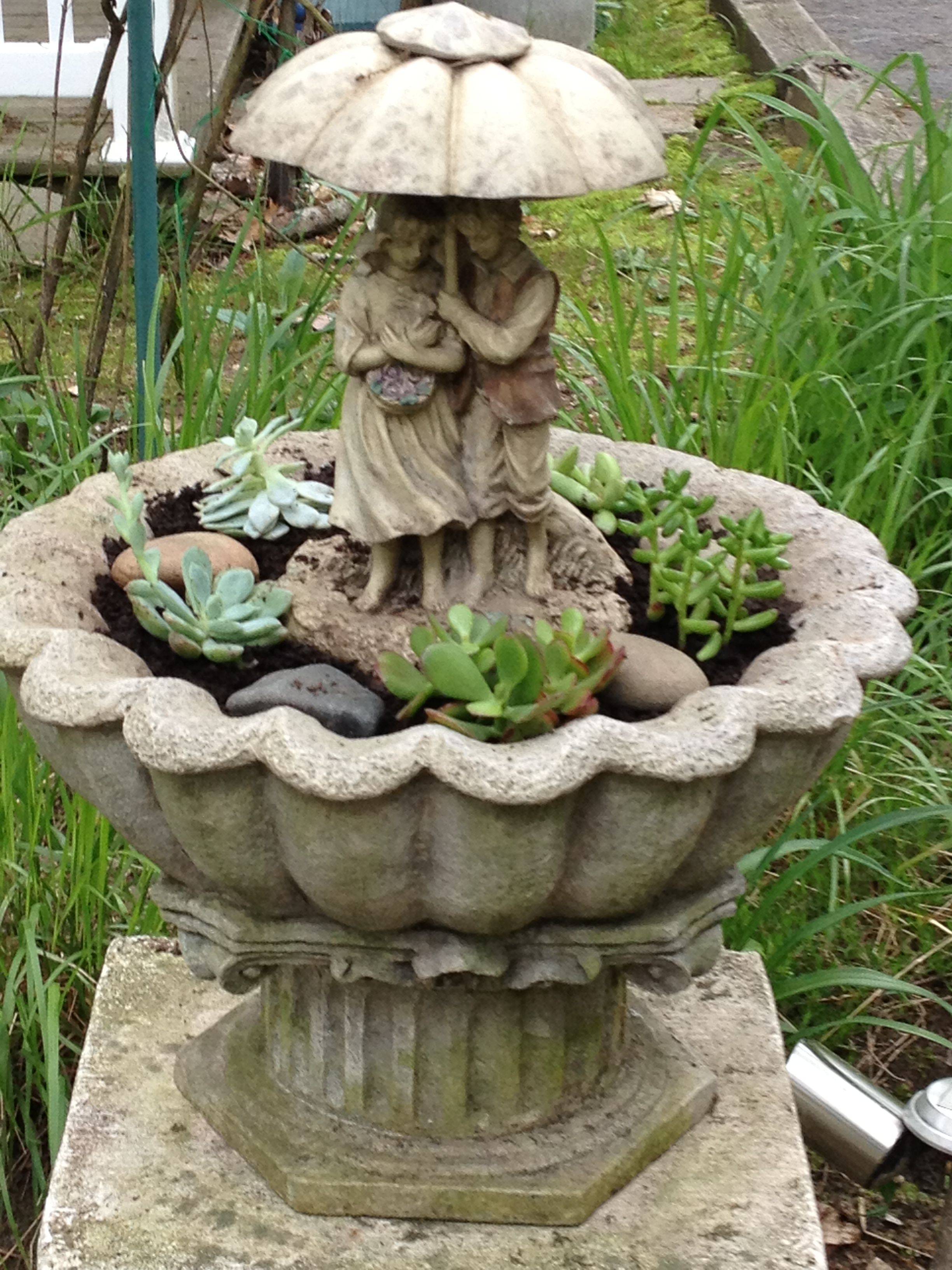 24 Sunny Flower Garden with Water Fountain Ideas To Try This Year ...