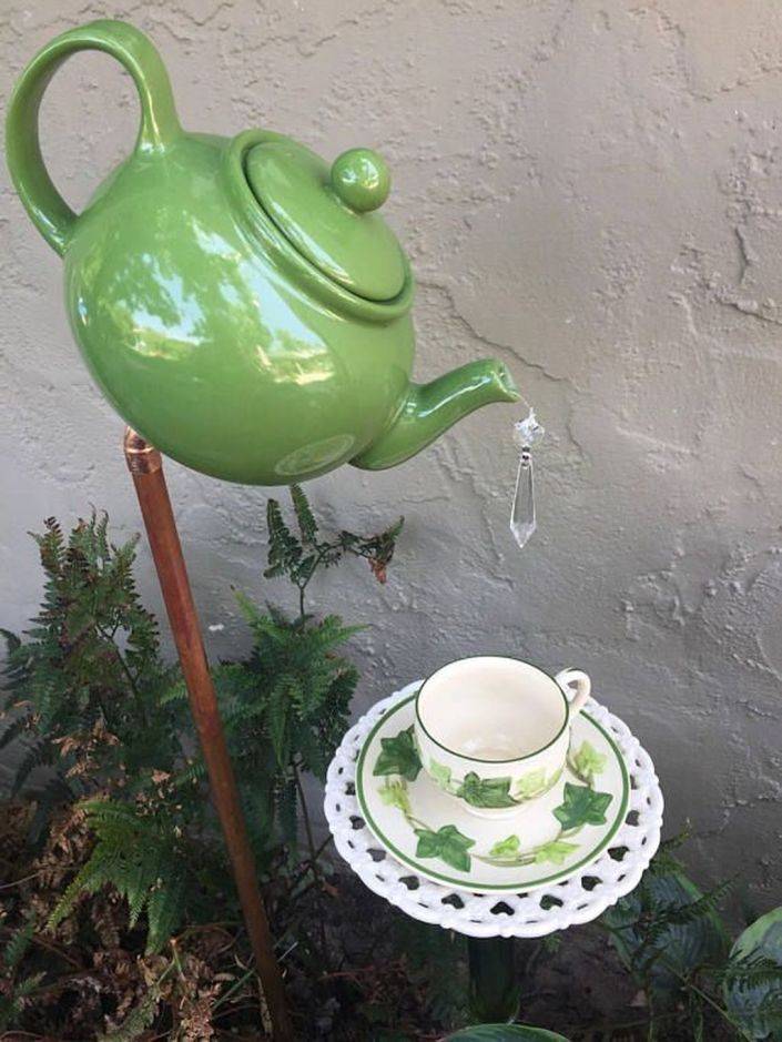 21 Teapot Garden Ideas You Should Look | SharonSable