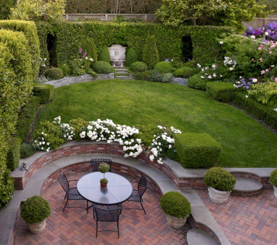 27 Formal Courtyard Garden Ideas To Consider | SharonSable