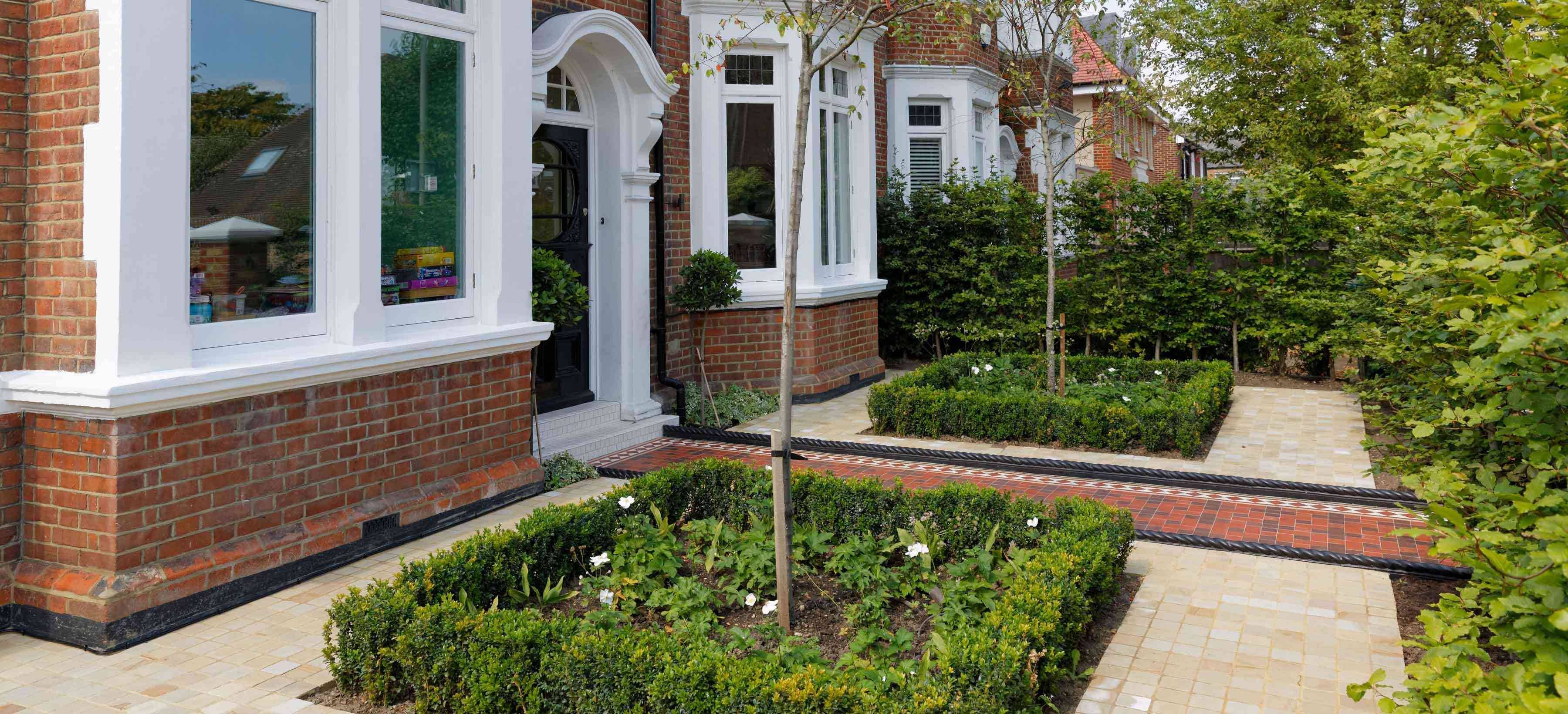 24 Victorian Front Garden Ideas For This Year | SharonSable