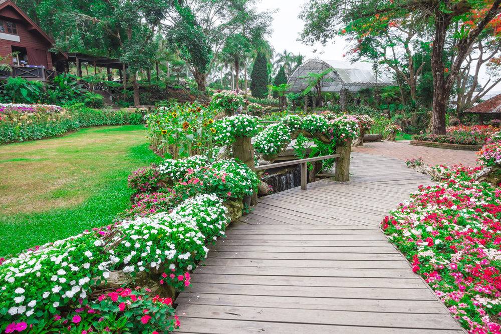 21 Colorful Garden Ideas Worth to Check | SharonSable