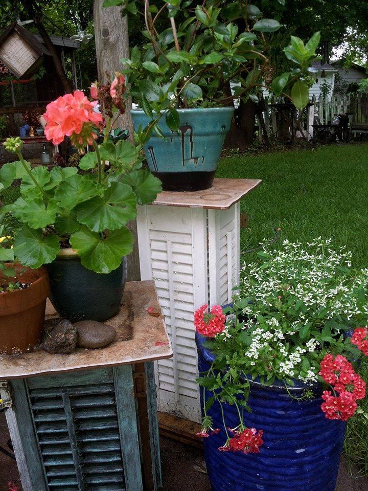 24 Old Shutters Garden Ideas For This Year | SharonSable