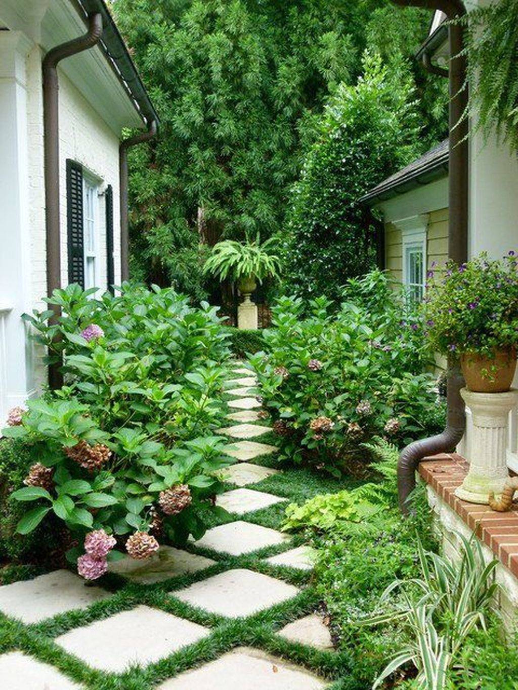 23 Beautiful Shade Garden Path Ideas You Must Look | SharonSable