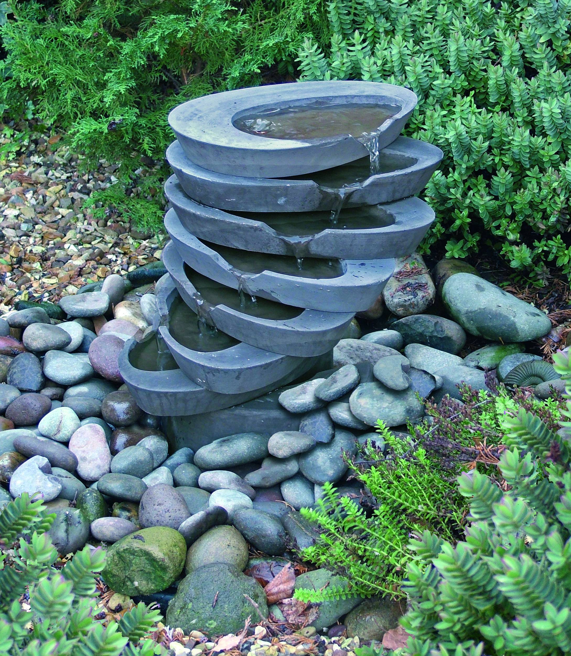 23 Small Garden Water Features UK Ideas You Must Look | SharonSable