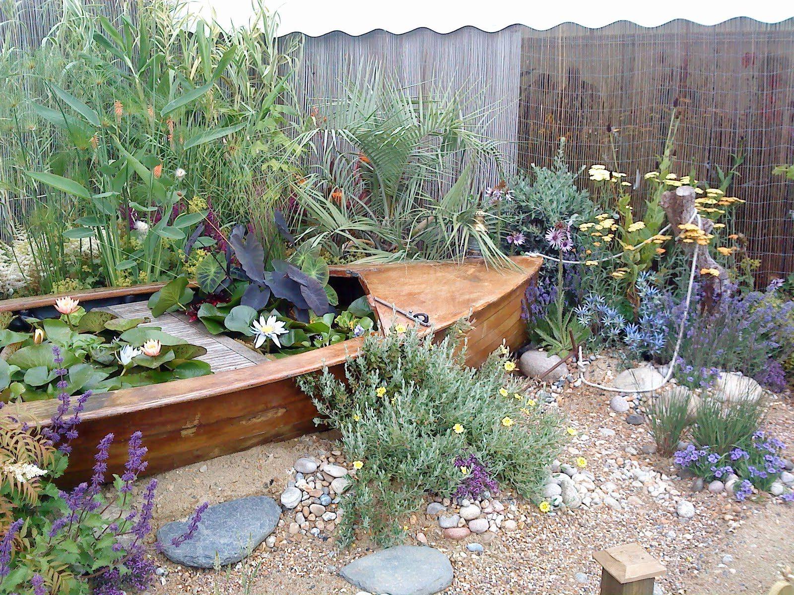 21 Beach Garden Design Ideas To Try This Year | SharonSable