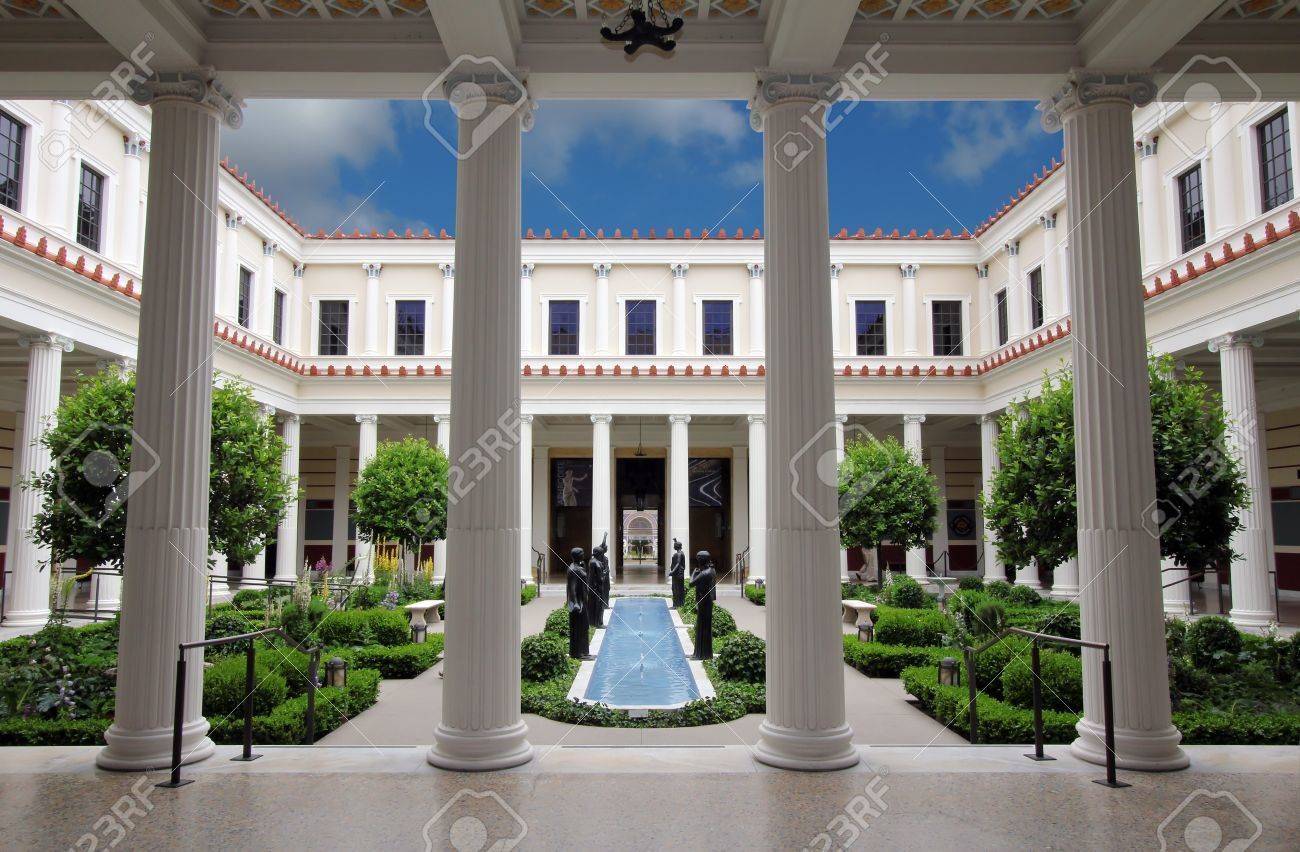 21 Roman Villa Garden Ideas You Cannot Miss | SharonSable