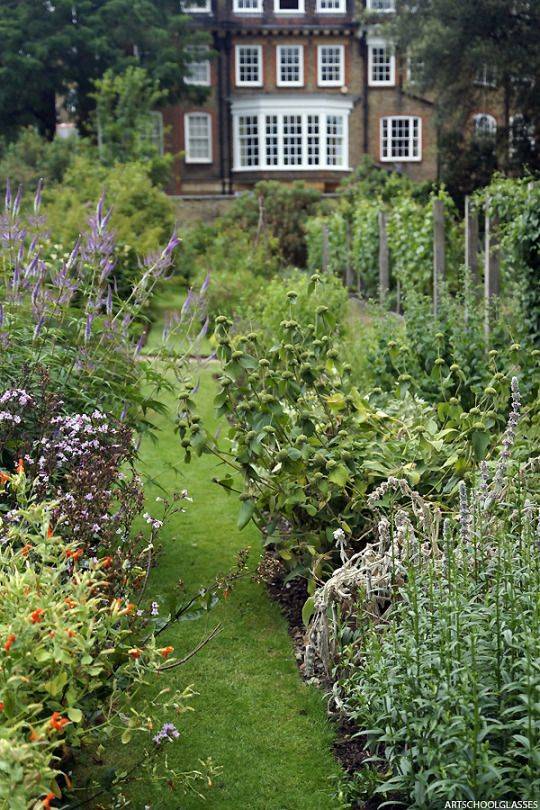 18 Physic Garden Ideas To Consider | SharonSable