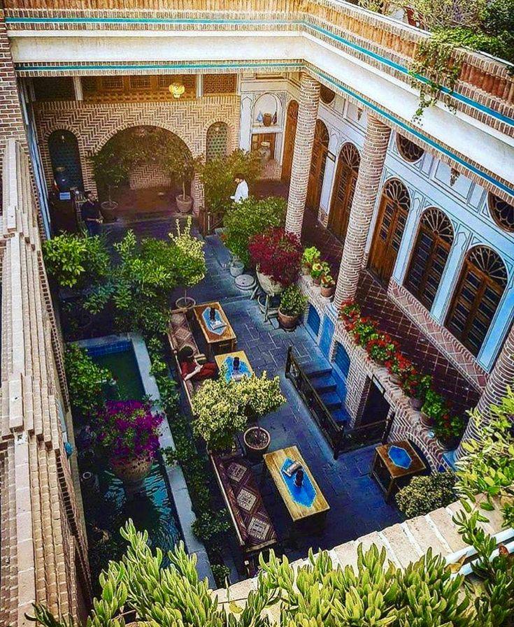 22 Persian Garden Courtyard Ideas To Try This Year | SharonSable