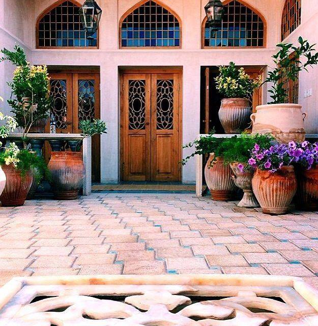 22 Persian Garden Courtyard Ideas To Try This Year | SharonSable
