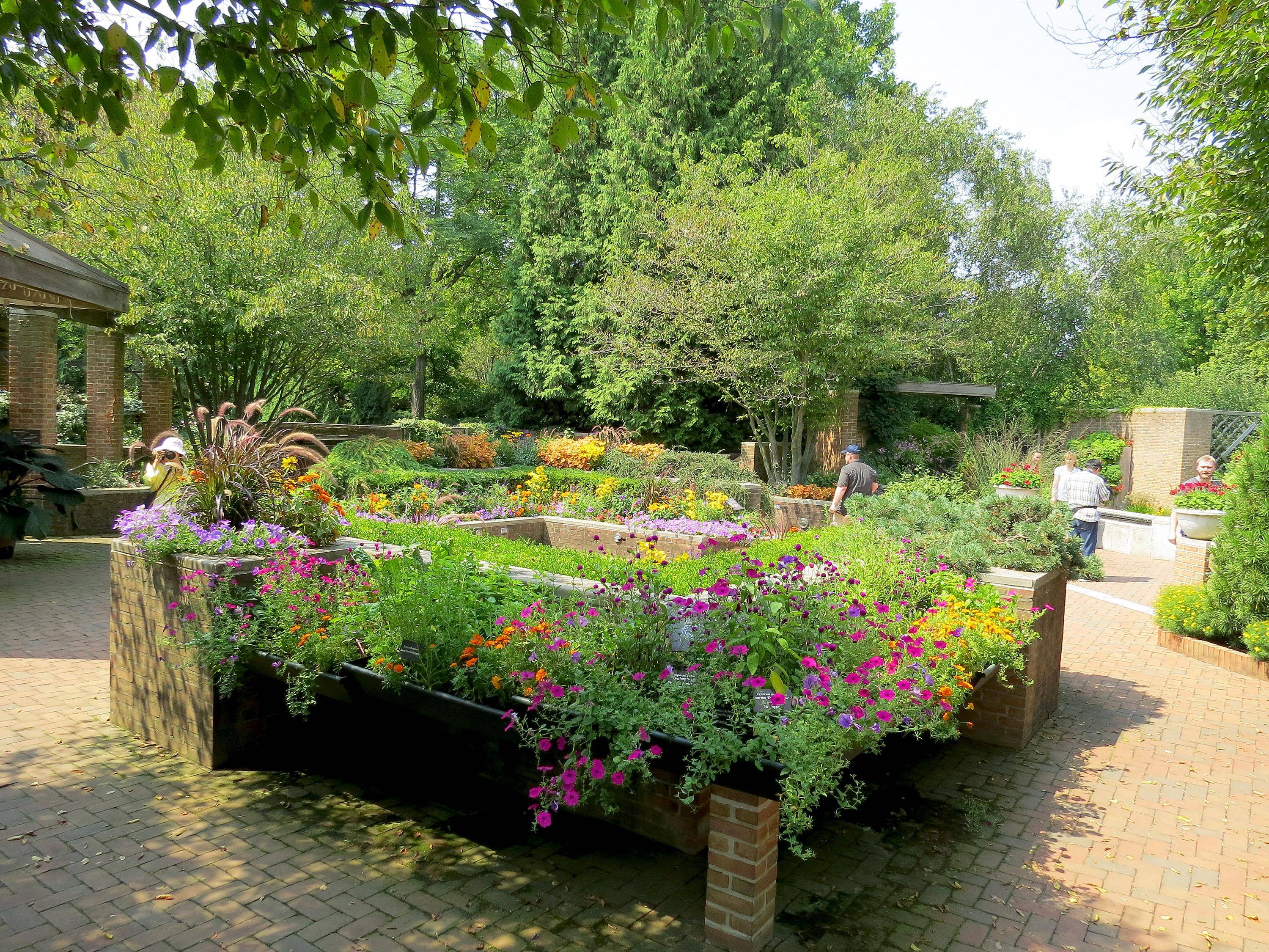 19 Botanical Garden House Ideas You Cannot Miss | SharonSable