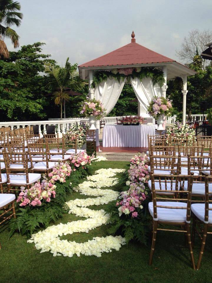 23 Enchanted Garden Wedding Ideas To Try This Year | SharonSable