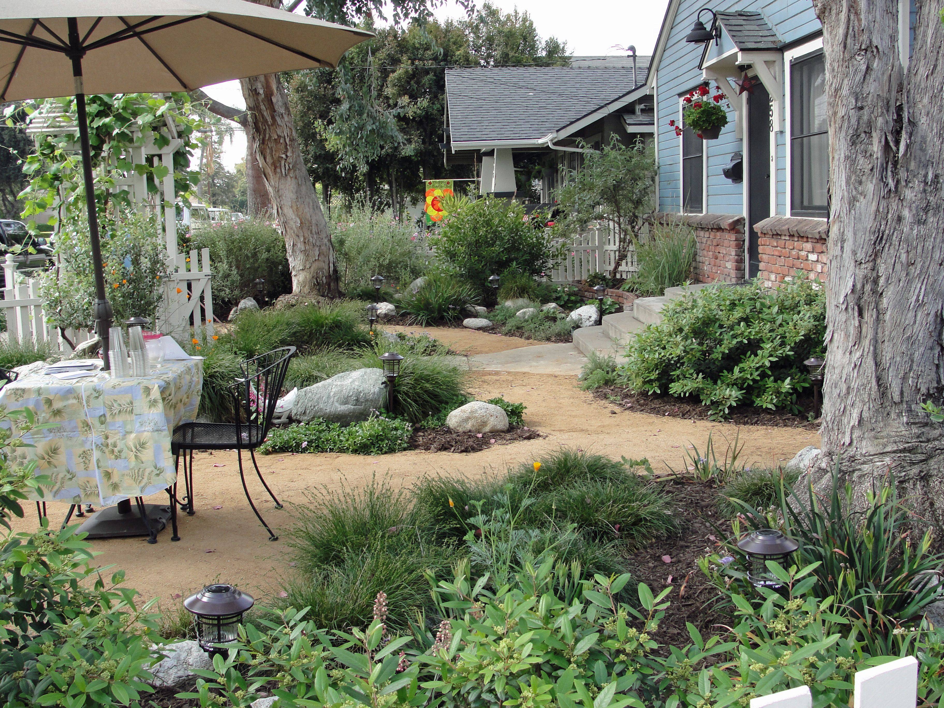 24 Native Garden Front Yard Ideas You Should Check | SharonSable