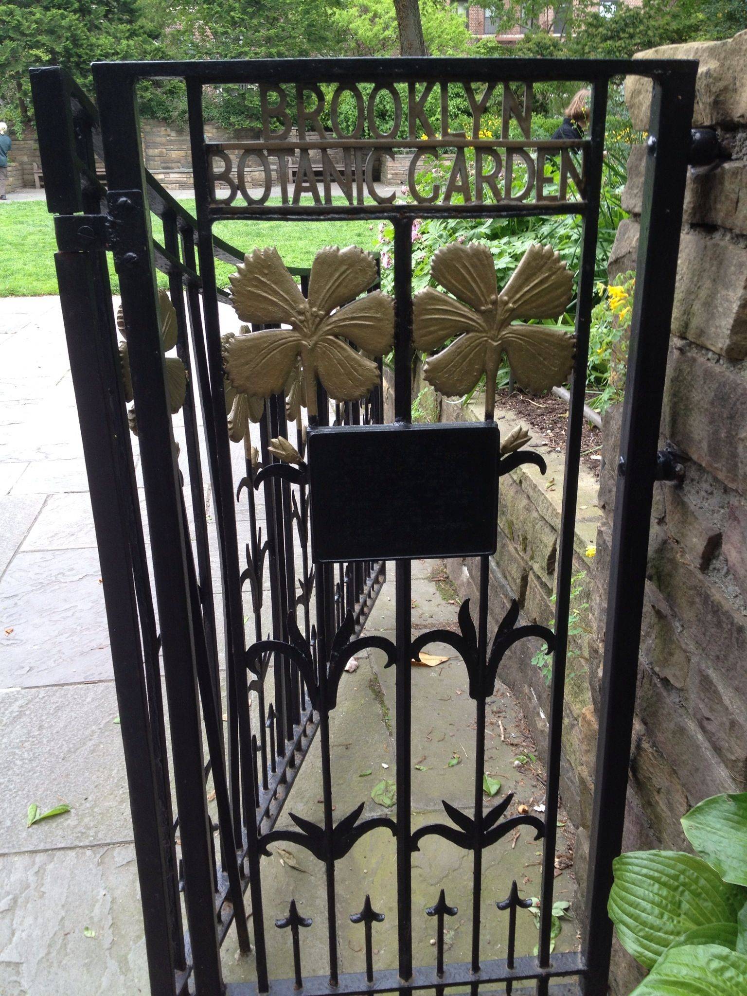 23 Botanical Garden Gate Ideas Worth a Look | SharonSable