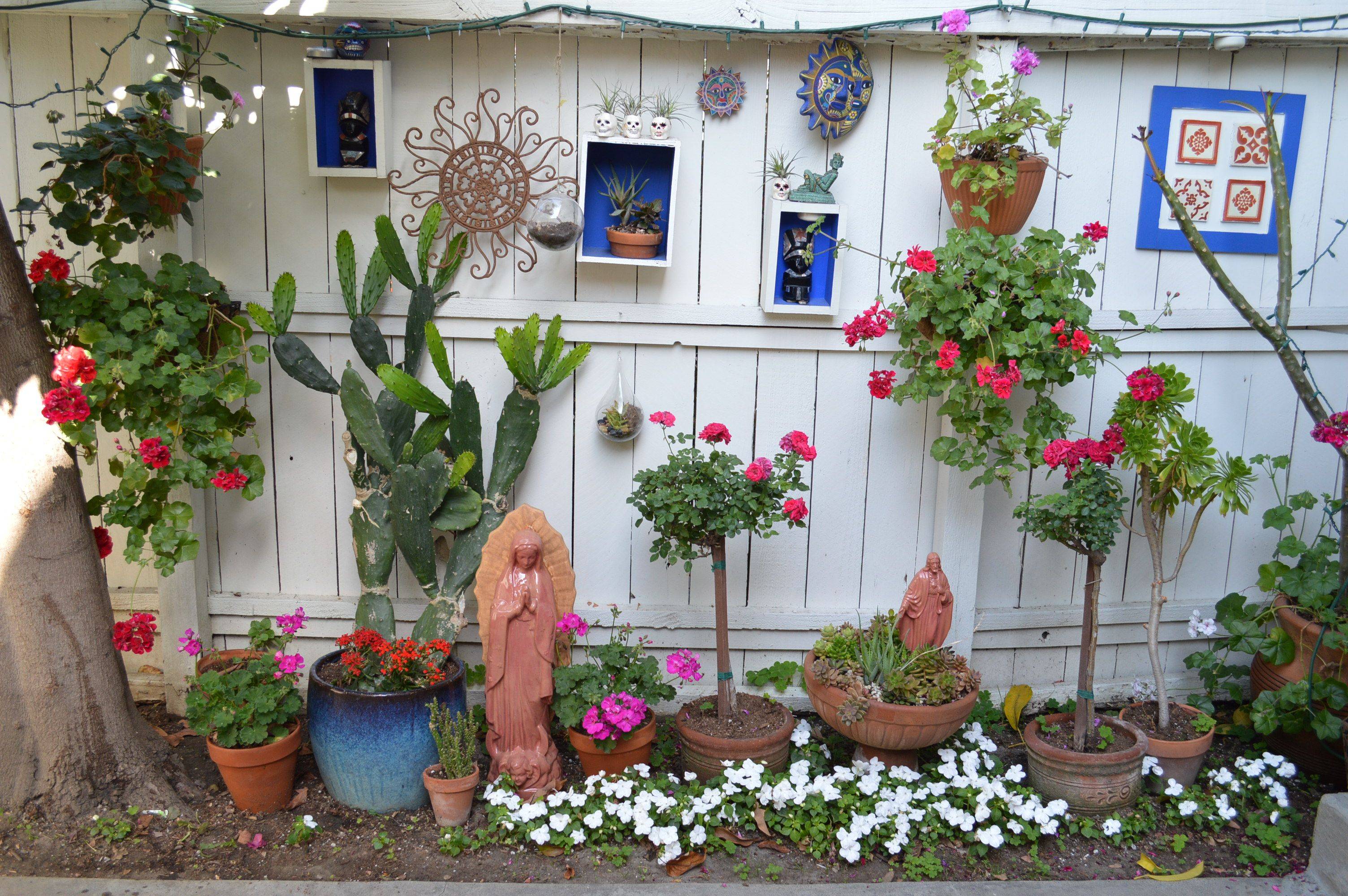 23 Mexican Garden Design Ideas To Consider | SharonSable