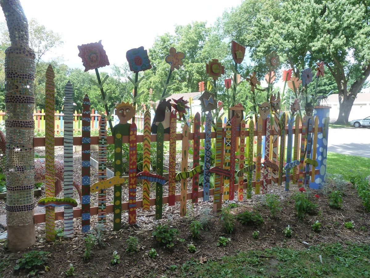 15 Community Garden Graphic Ideas To Consider | SharonSable