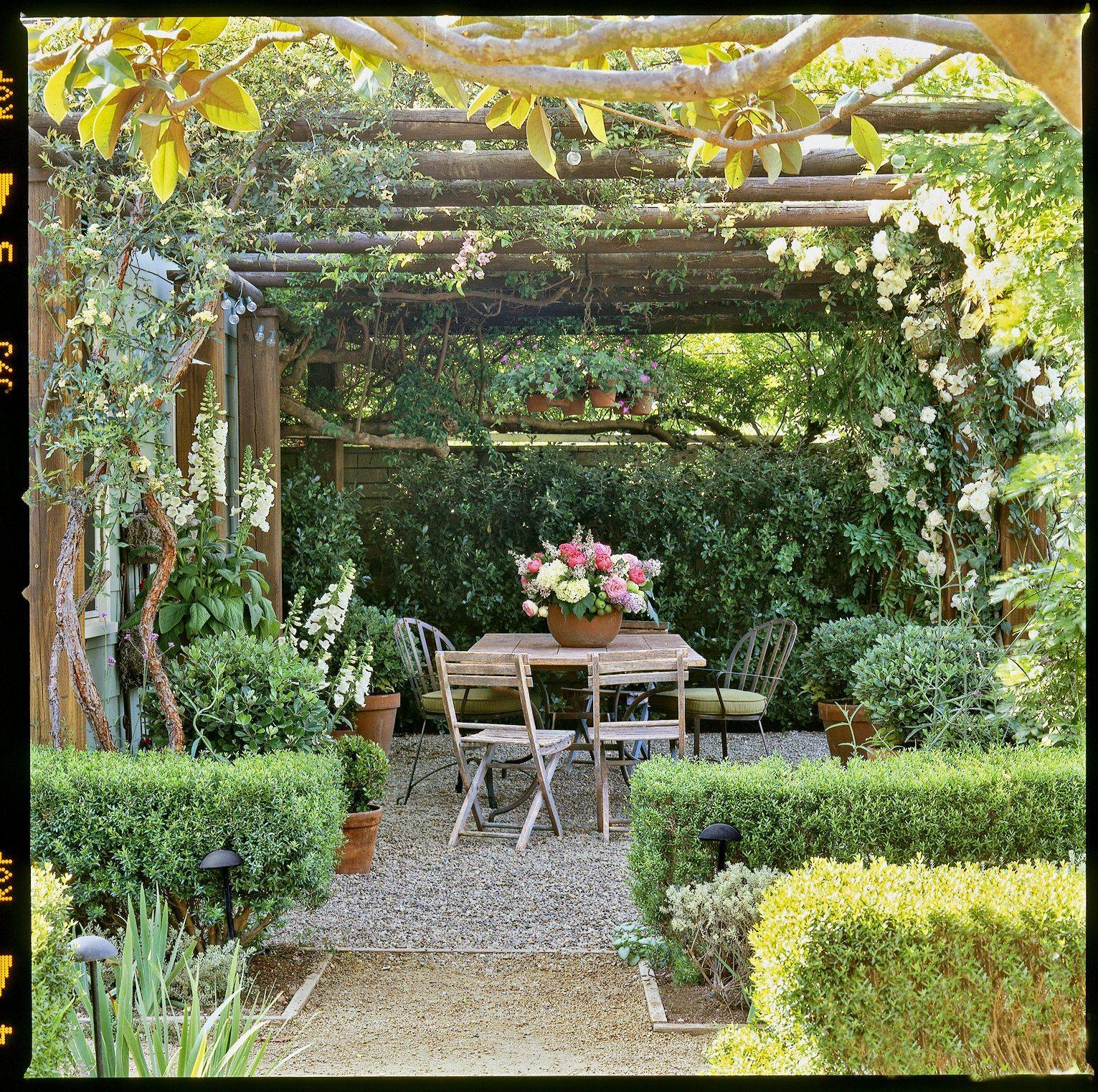 20 Cottage Garden Pergolas Ideas You Should Look | SharonSable