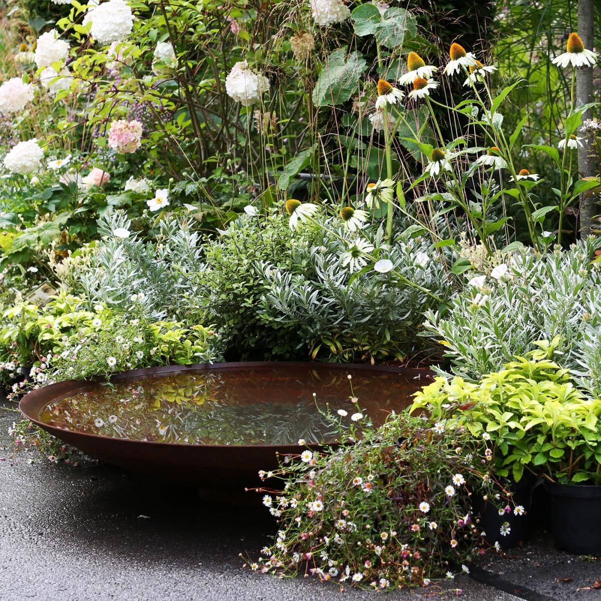 23 Cottage Garden Water Feature Ideas For This Year | SharonSable