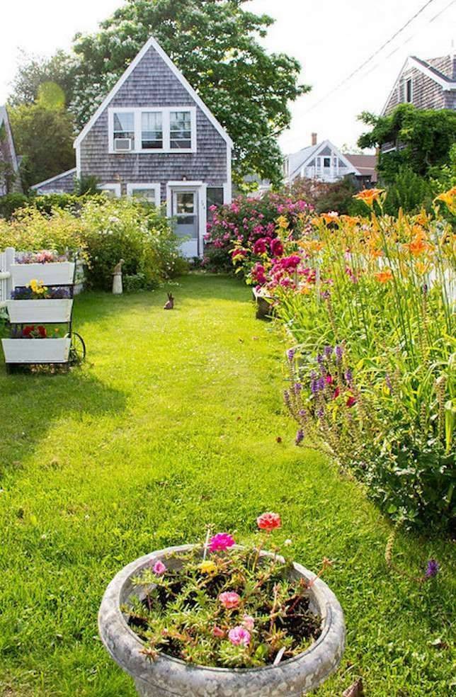 23 Cottage Garden Water Feature Ideas For This Year | SharonSable