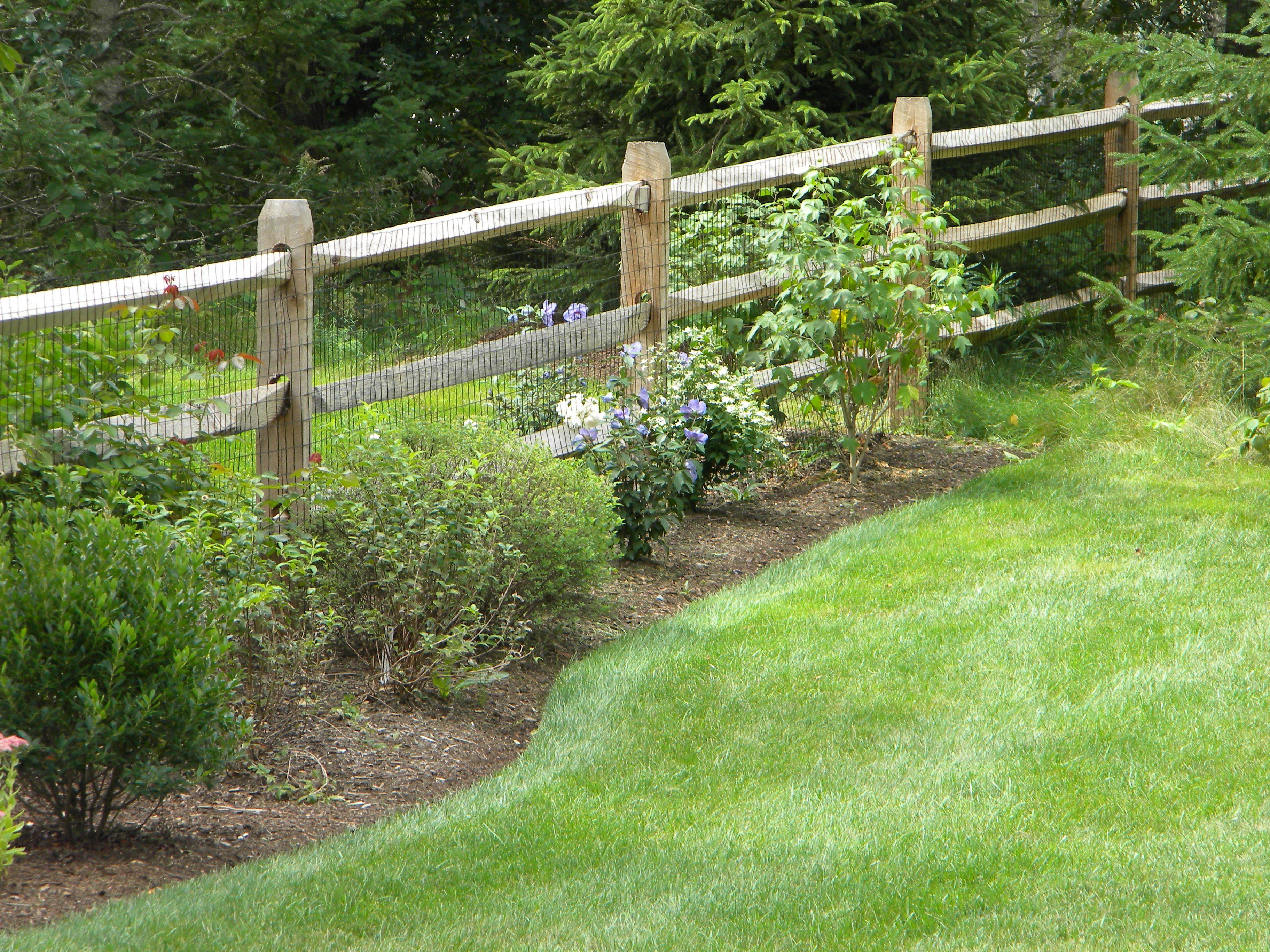 23 Country Garden Gates and Fences Ideas To Consider | SharonSable