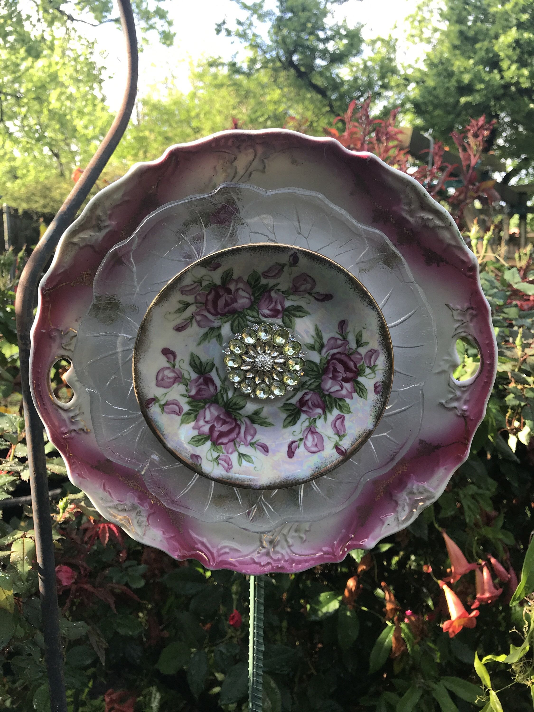 20 Glass Plate Garden Flowers Ideas You Should Check | SharonSable