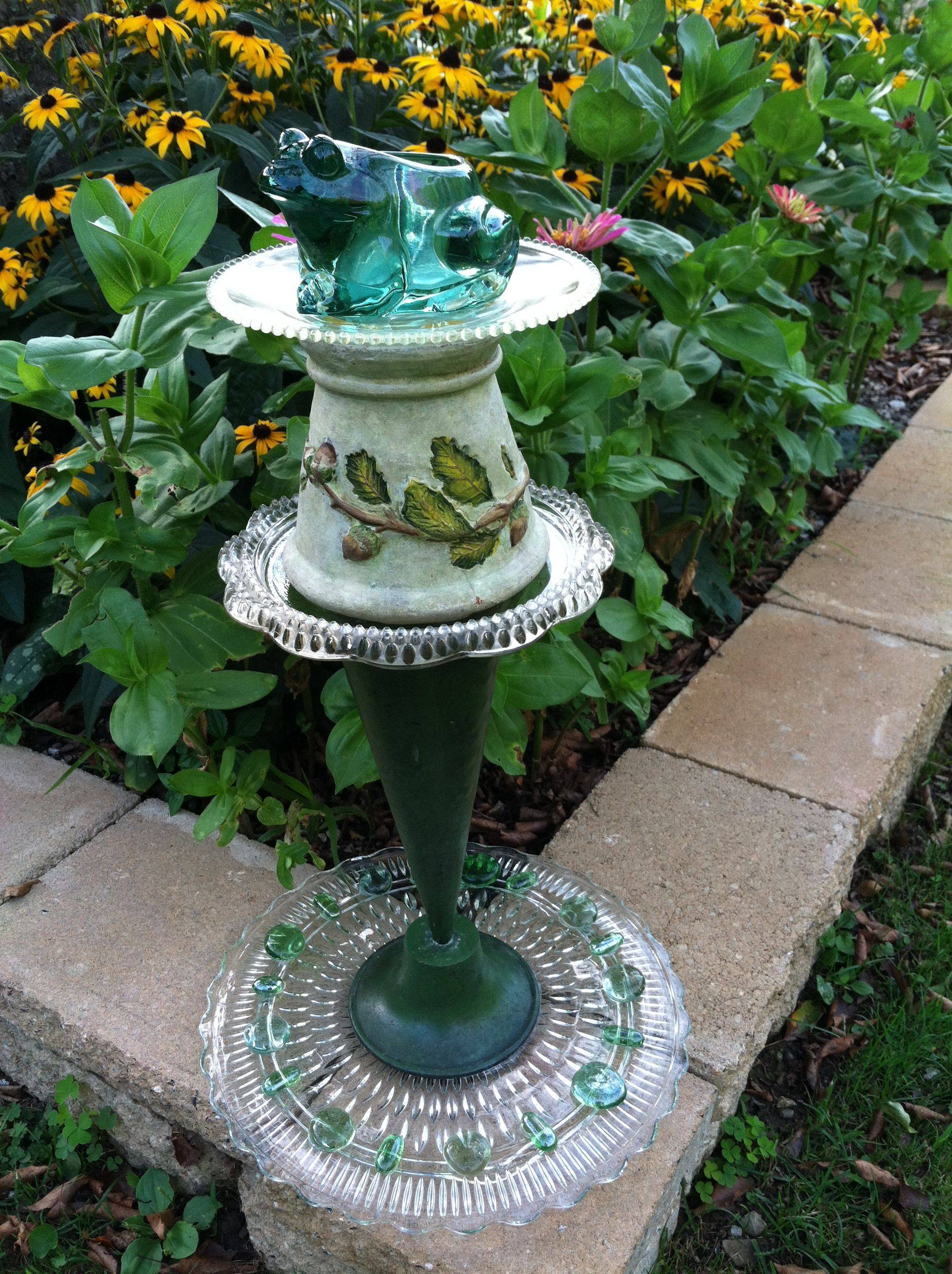 27 Yard Glass Totem Garden Flowers Ideas You Cannot Miss | SharonSable