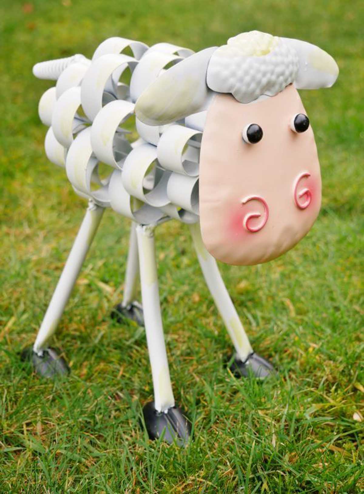 24 Metal Garden Ornaments Ideas You Should Look | SharonSable