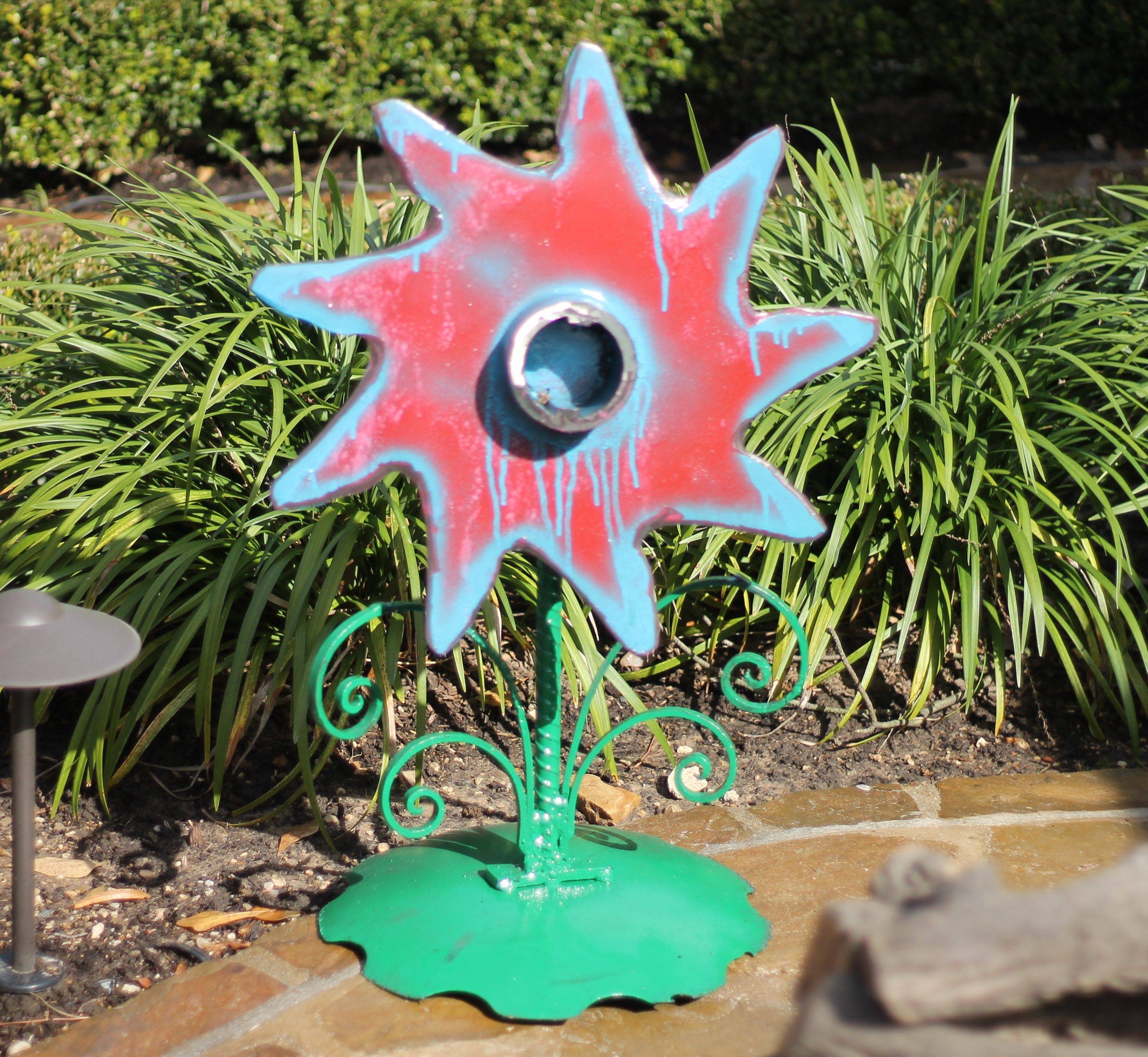 23 Whimsical Metal Garden Art Ideas To Try This Year | SharonSable