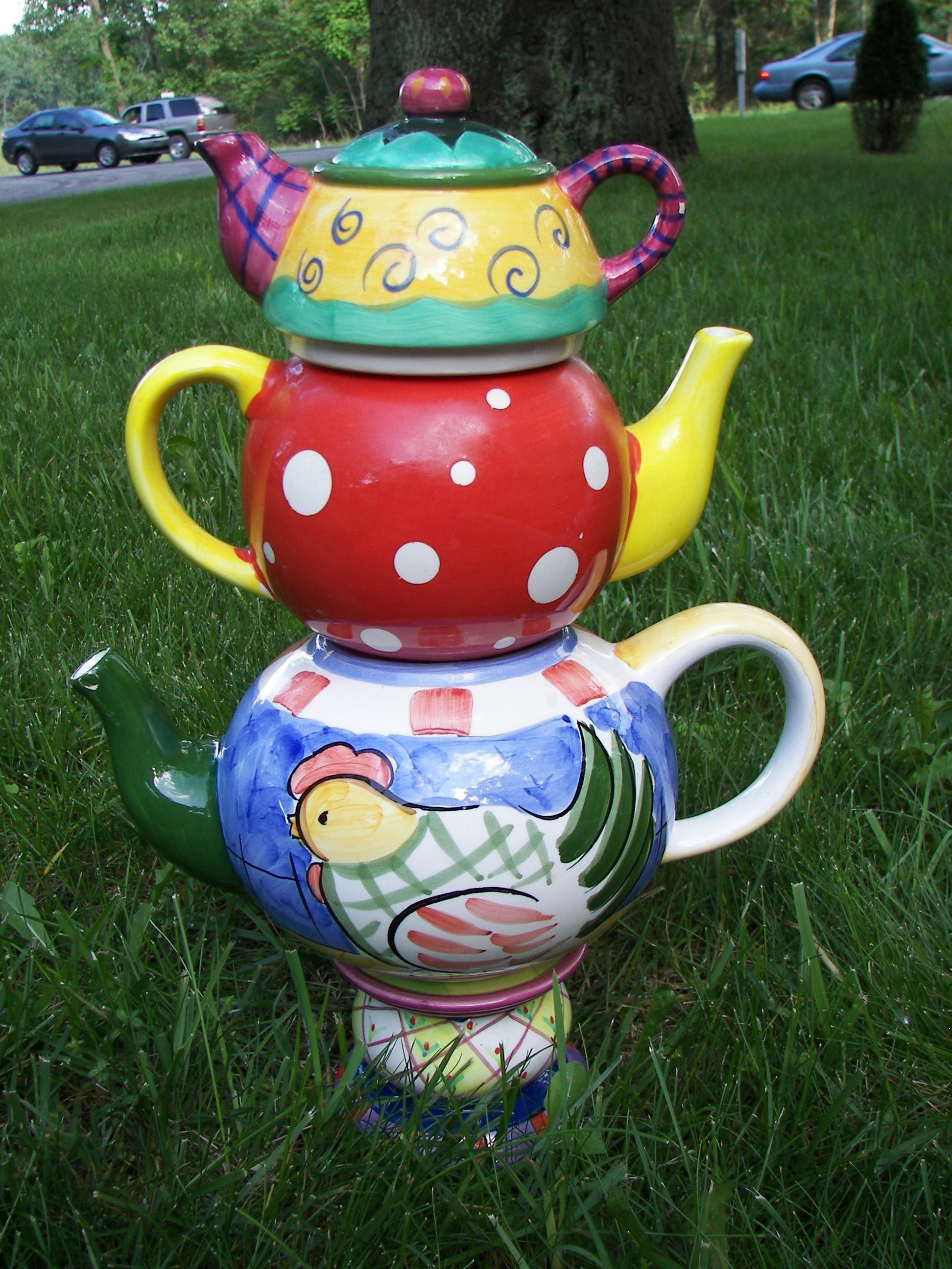 25 Teapot Garden Art Ideas To Try This Year | SharonSable
