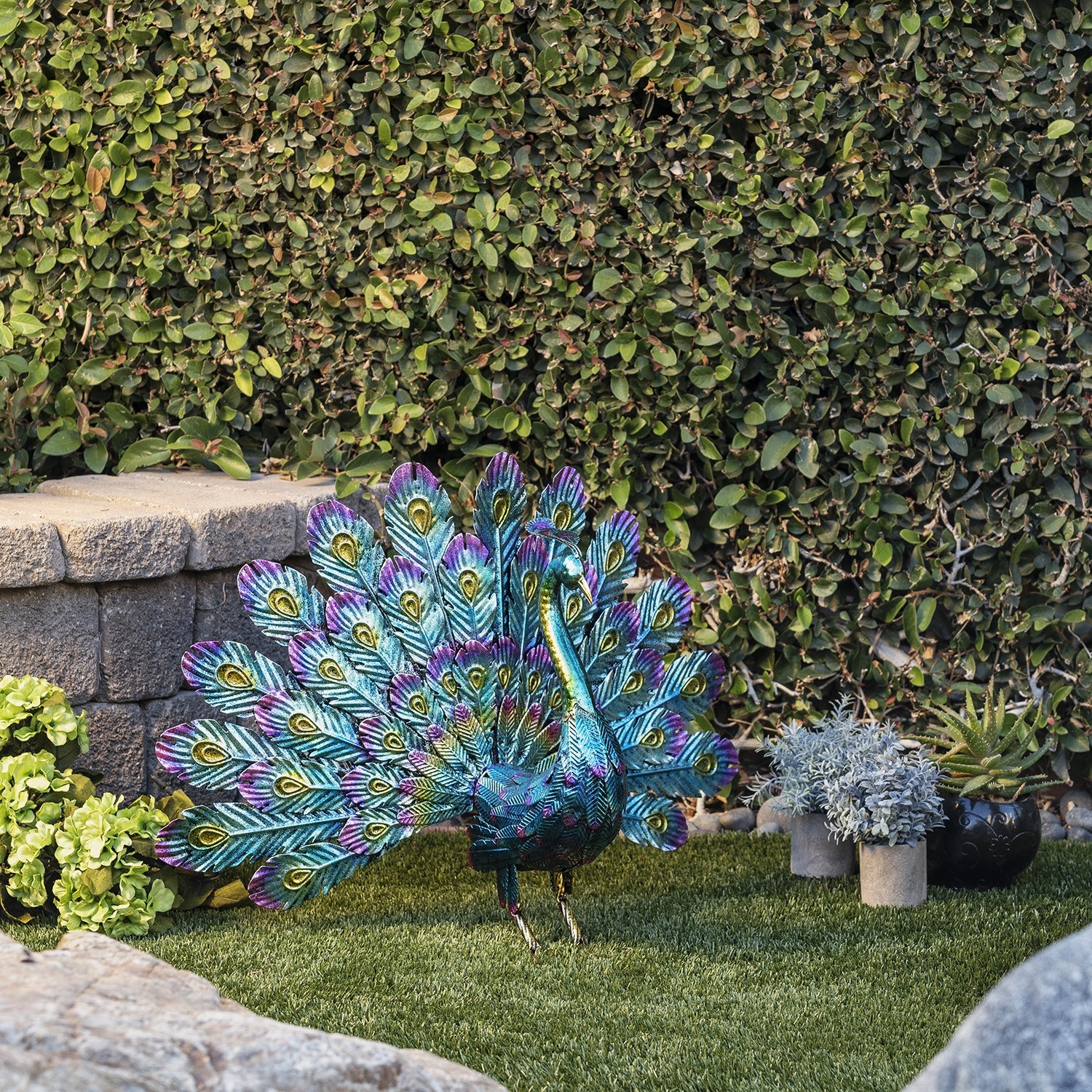 19 Peacock Garden Decor Ideas You Must Look | SharonSable