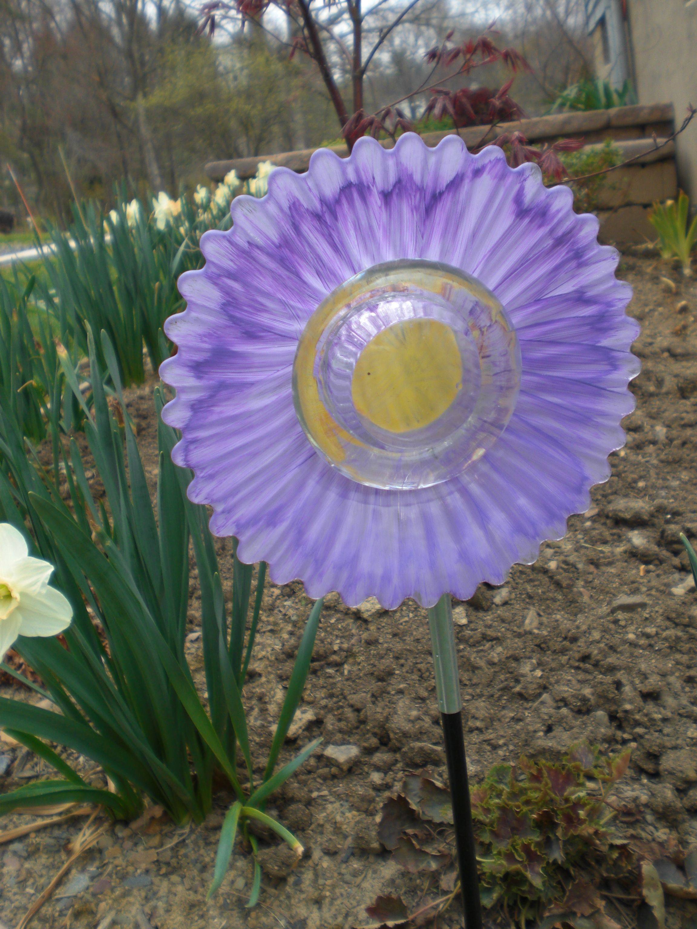 25 Glass Flowers for the Garden Ideas You Cannot Miss | SharonSable