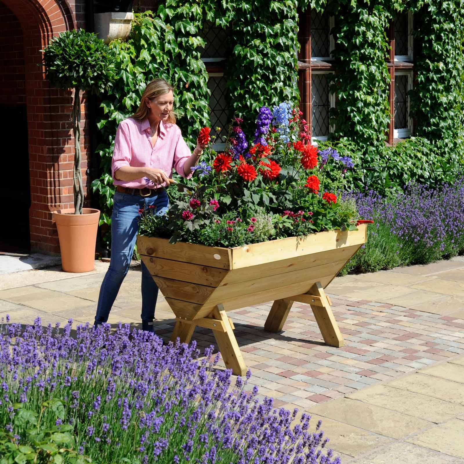 26 Raised Garden Trough Planters Ideas You Must Look | SharonSable