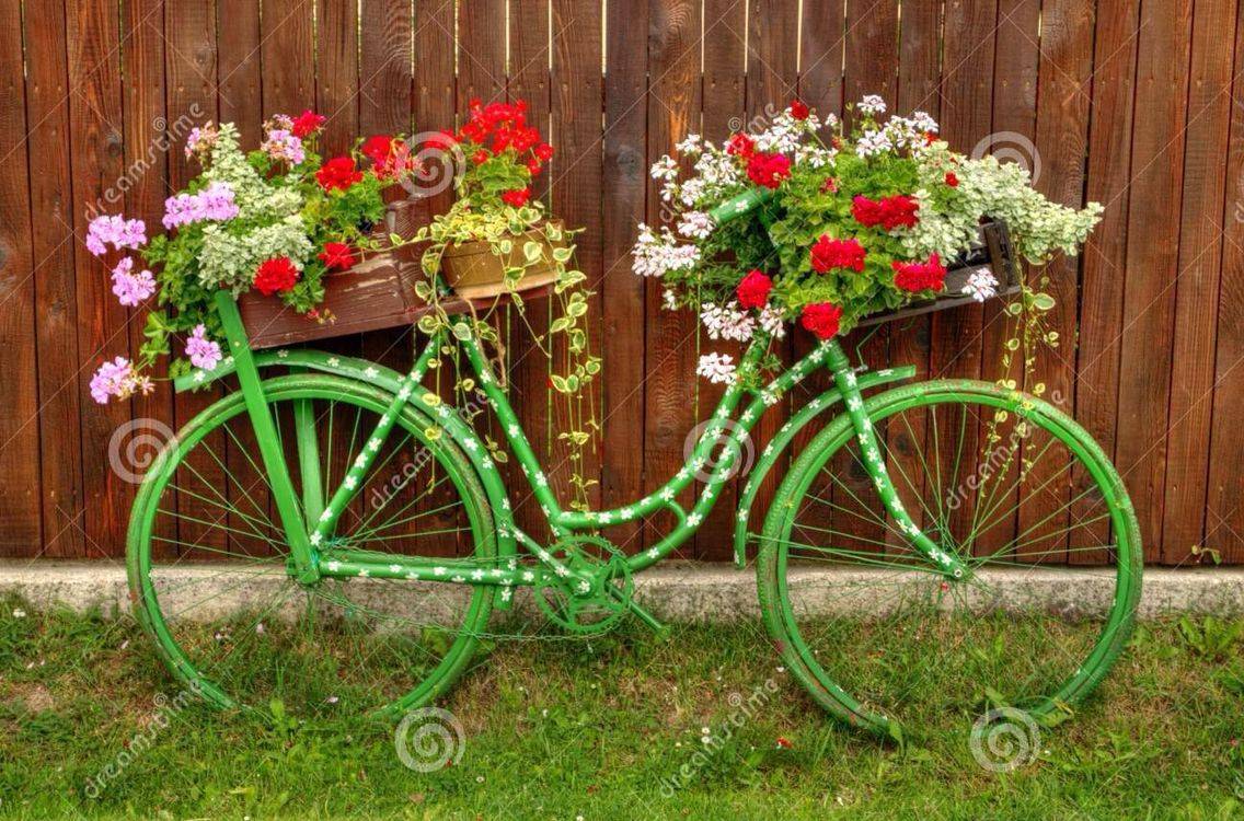 22 Vintage Bicycle Garden Art Ideas You Must Look | SharonSable