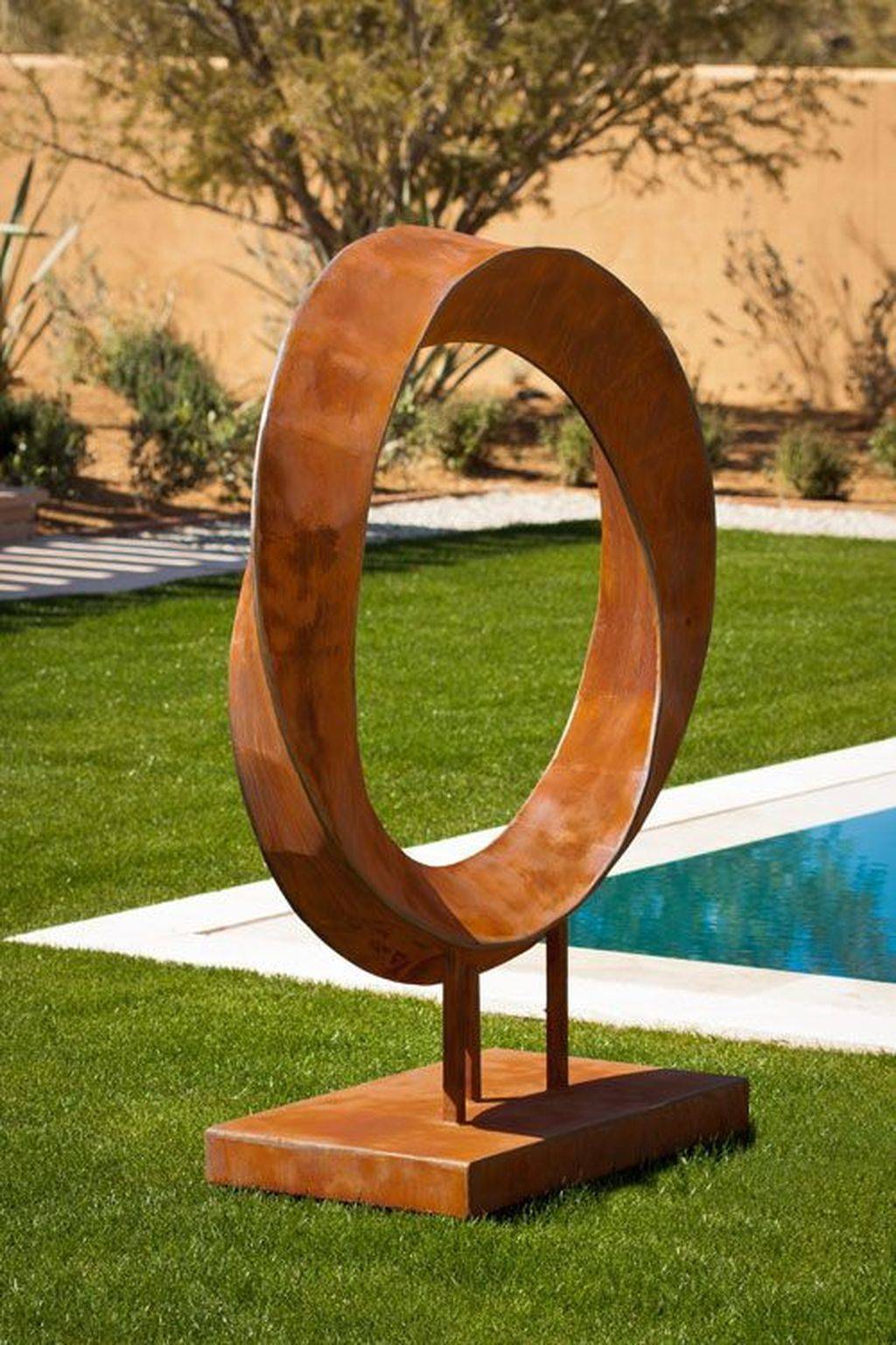 17 Outdoor Metal Garden Sculpture Ideas You Cannot Miss | SharonSable