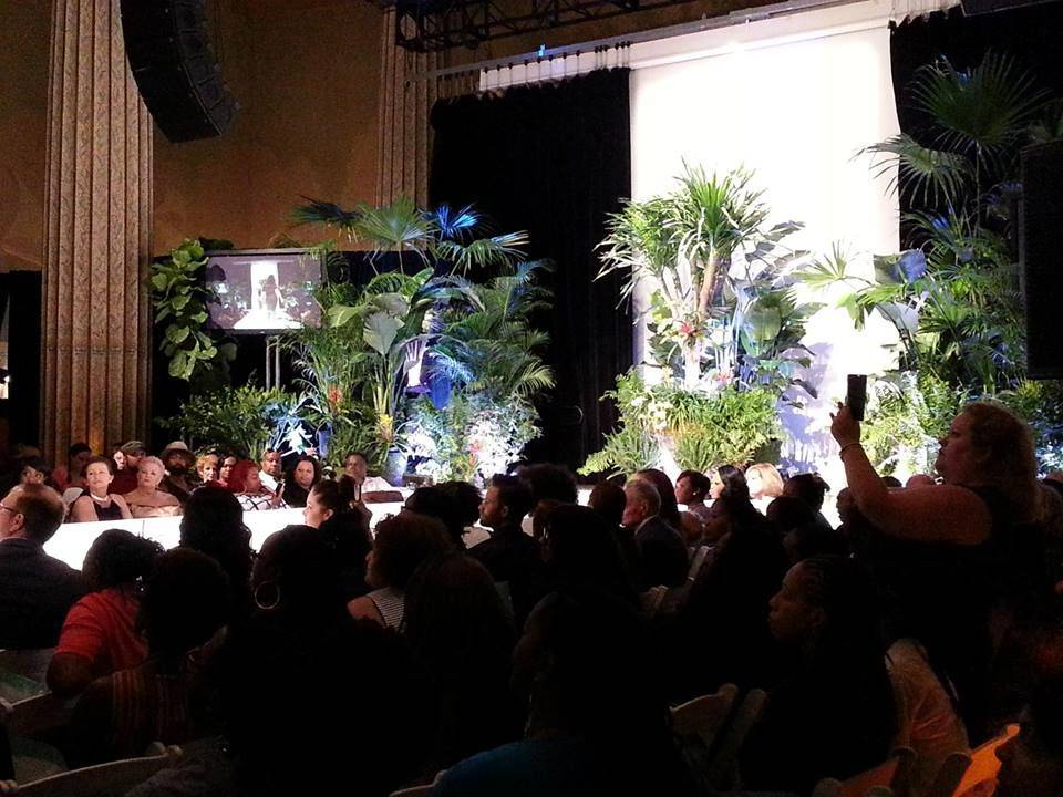 20 Garden Runway Ideas To Try This Year | SharonSable