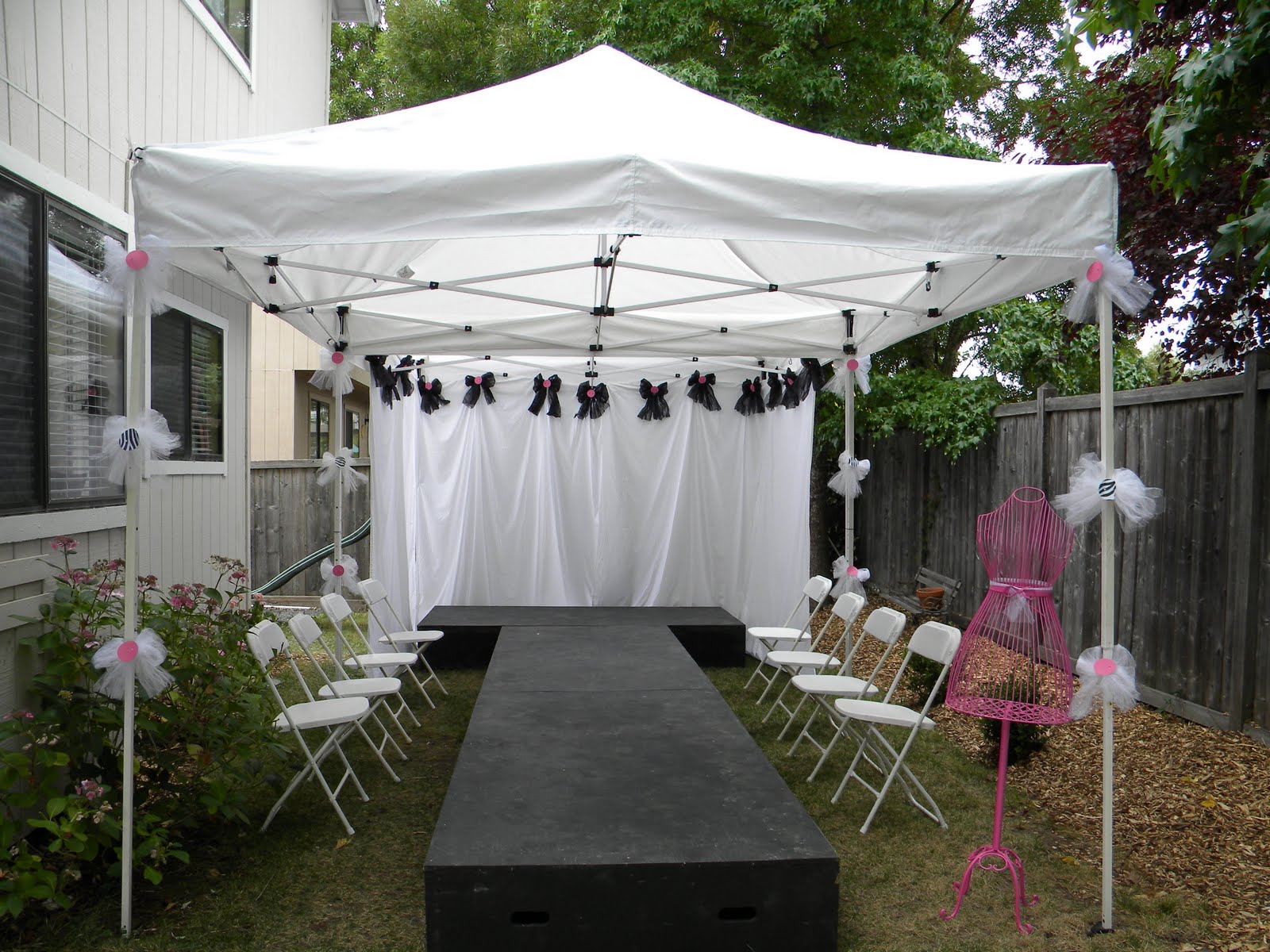 20 Garden Runway Ideas To Try This Year | SharonSable