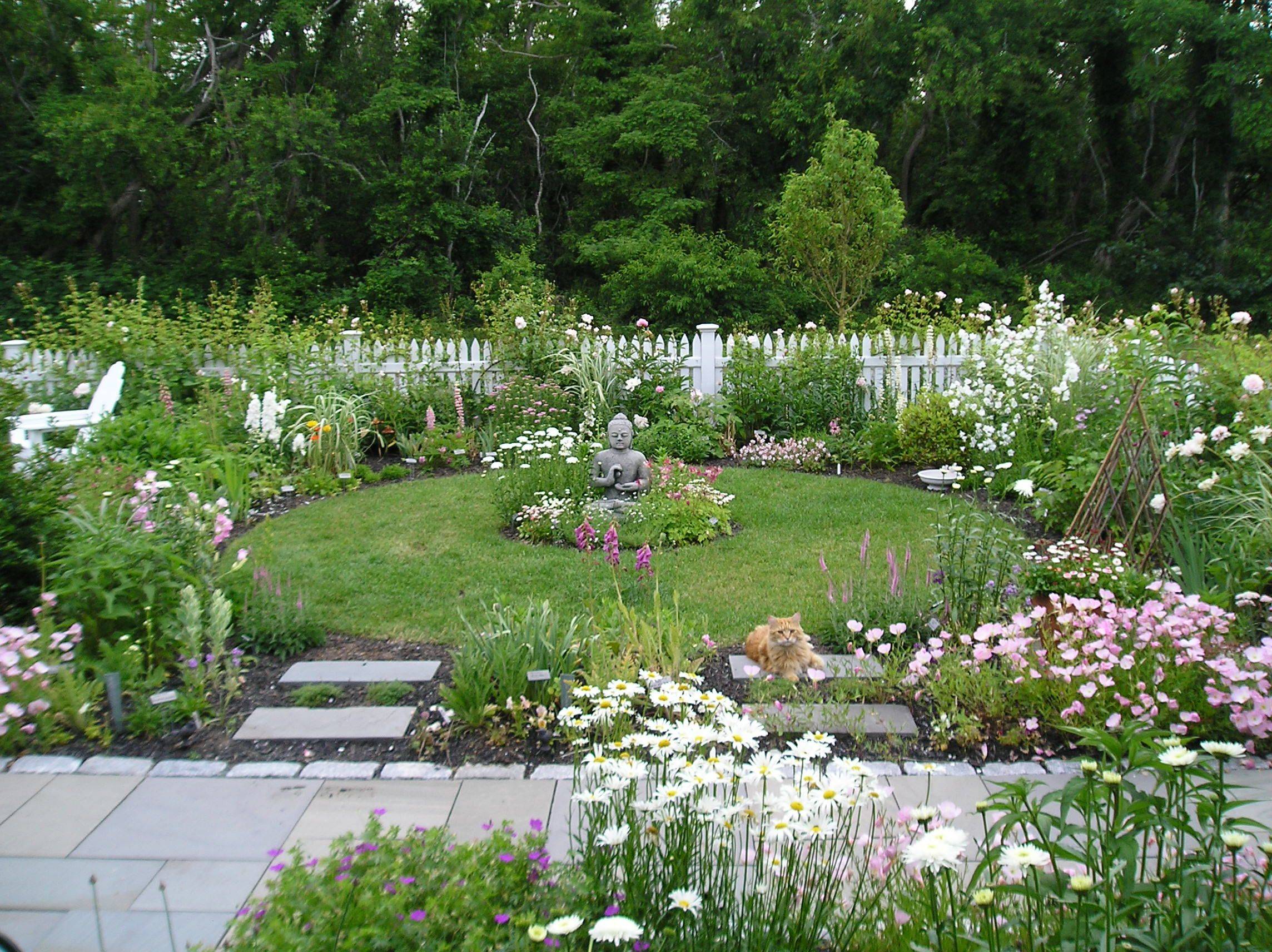 25 Meditative Garden Ideas You Cannot Miss | SharonSable