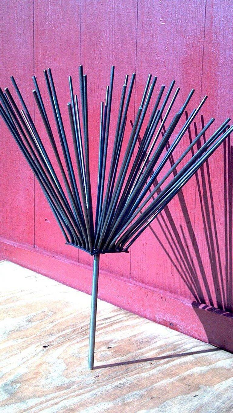 15 Wine Bottle Tree Garden Stake Ideas Worth a Look | SharonSable