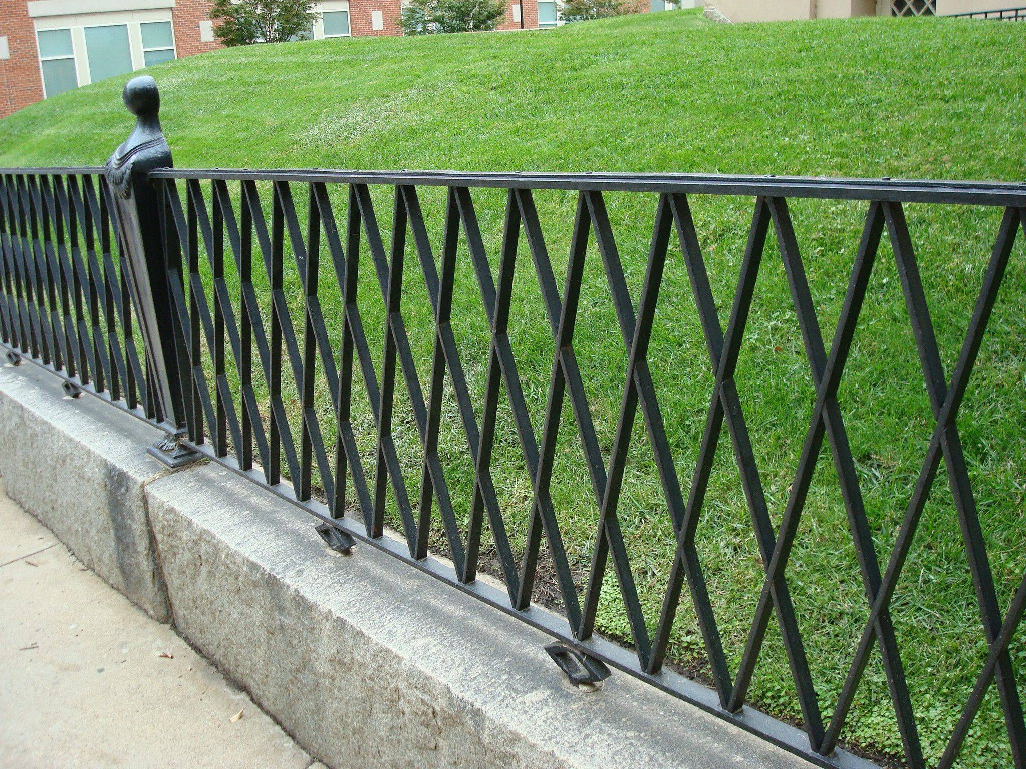22 Metal Garden Fencing Ideas You Gonna Love | SharonSable