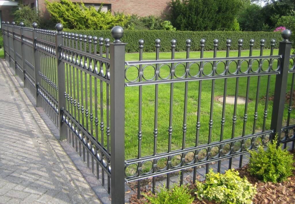 22 Metal Garden Fencing Ideas You Gonna Love | SharonSable