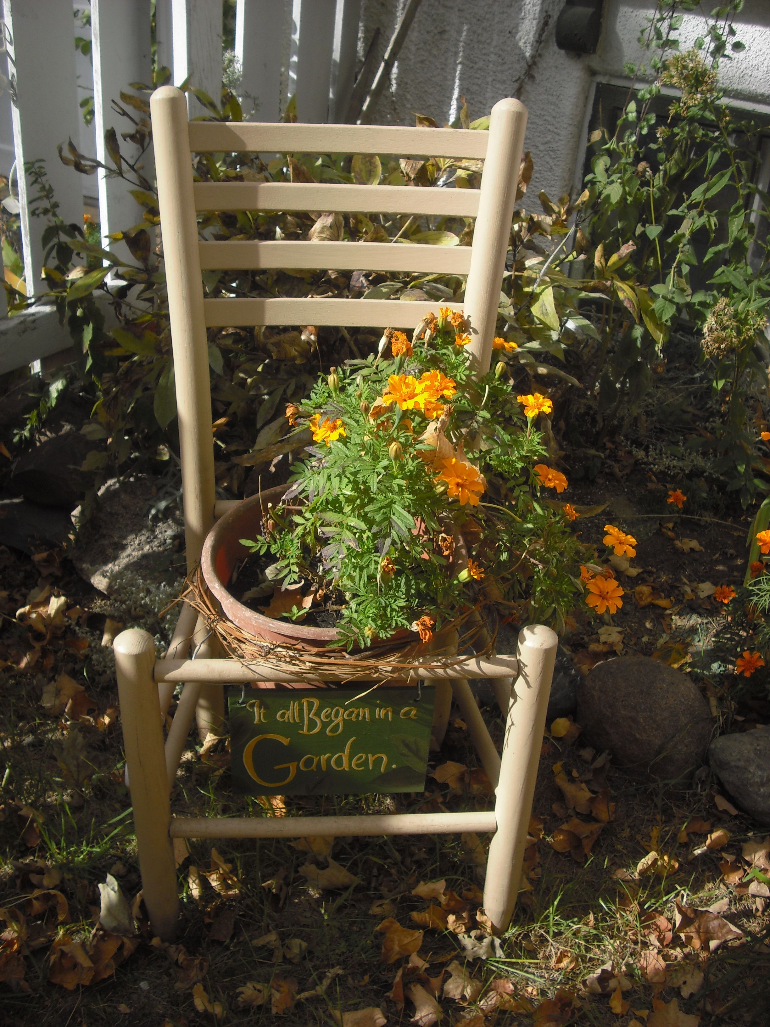 22 Painted Garden Chair Planter Ideas To Consider | SharonSable