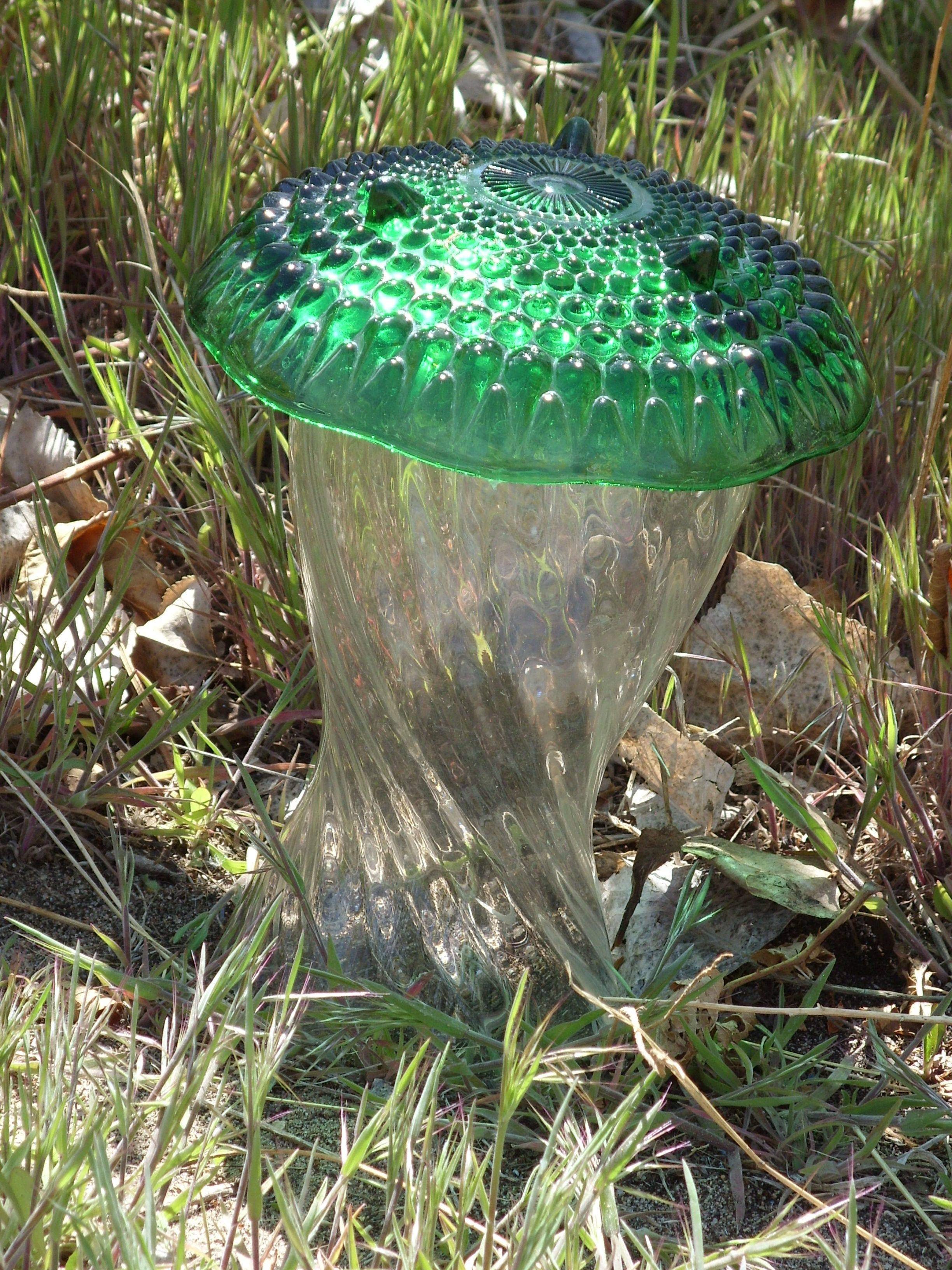 19 Mushroom Garden Sculptures Ideas You Should Look | SharonSable