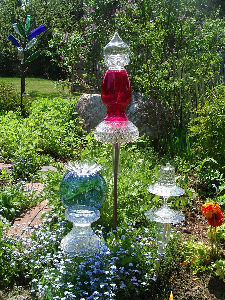 24 Upcycled Garden Sculptures Ideas Worth to Check | SharonSable