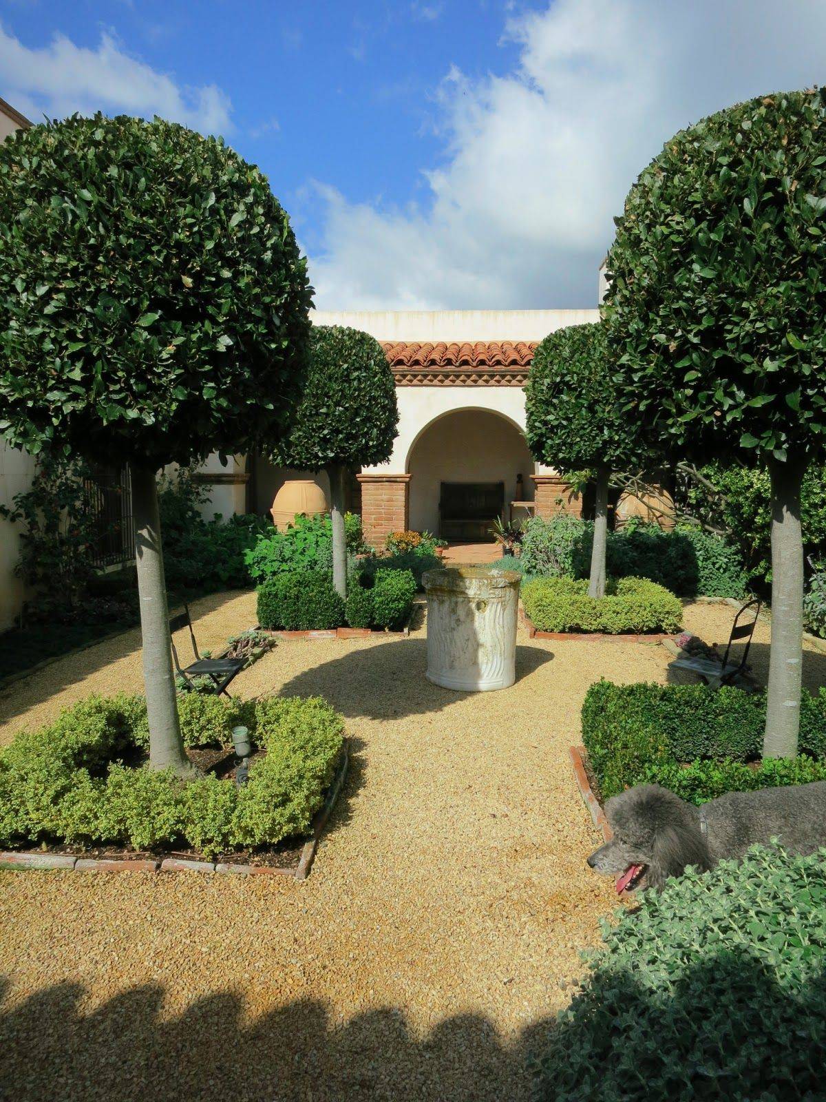 24 Italian Garden Hedge Ideas Worth to Check | SharonSable