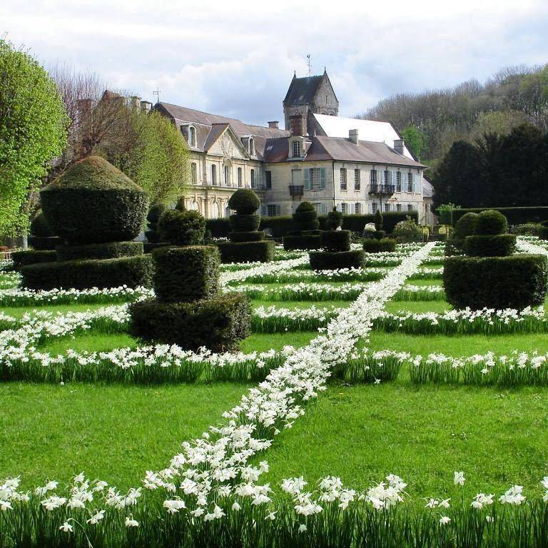 19 French Renaissance Garden Ideas You Cannot Miss | SharonSable