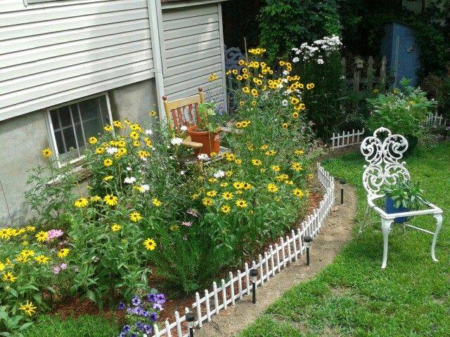 24 Wildflower Garden Bed Ideas To Consider | SharonSable