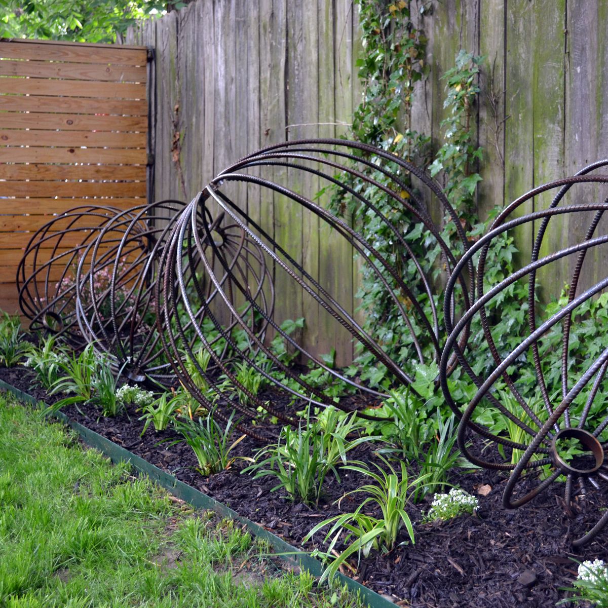 18 Rebar Garden Art Ideas For This Year | SharonSable