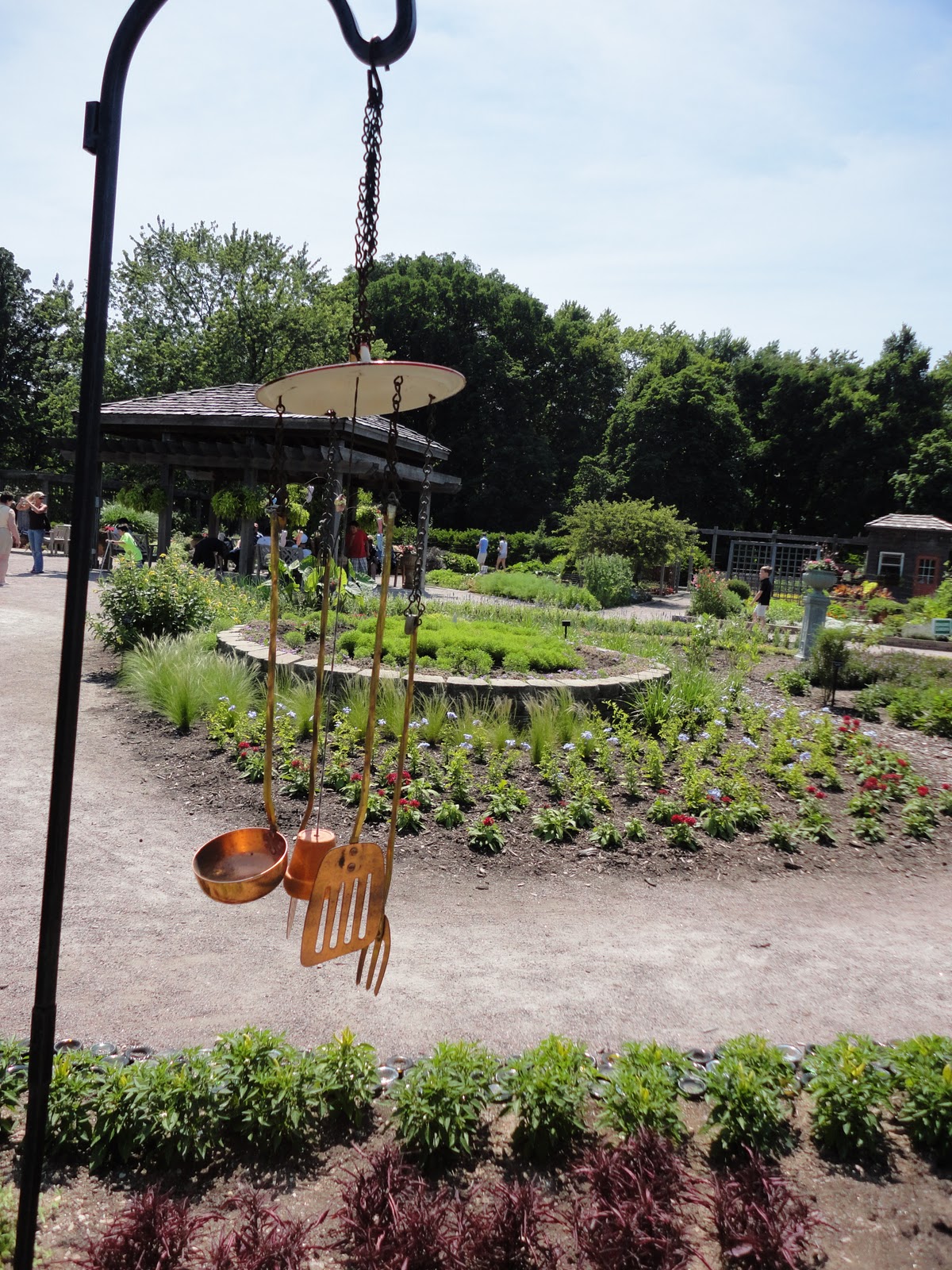 18 Rebar Garden Art Ideas For This Year | SharonSable