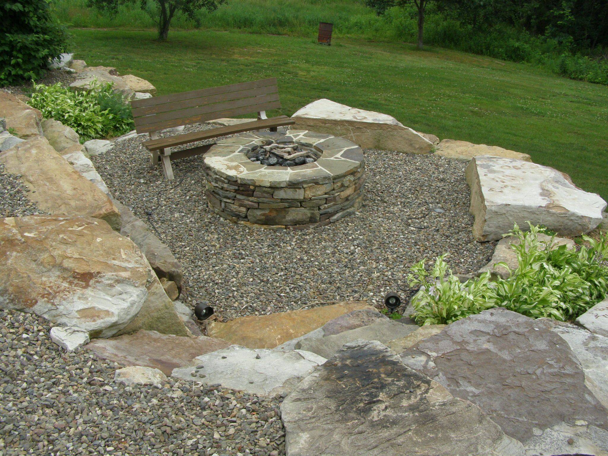 24 Stone Garden Seating Ideas You Cannot Miss | SharonSable